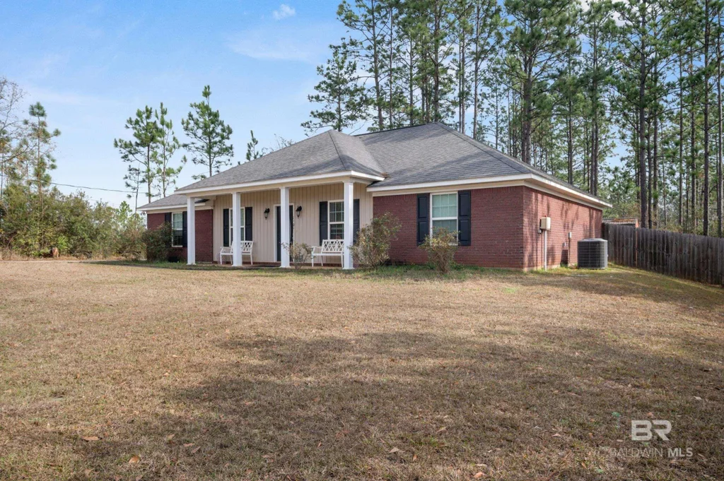 3 Bed 2.00 Bath Home in Danley Trail, Bay Minette - For Sale $289900