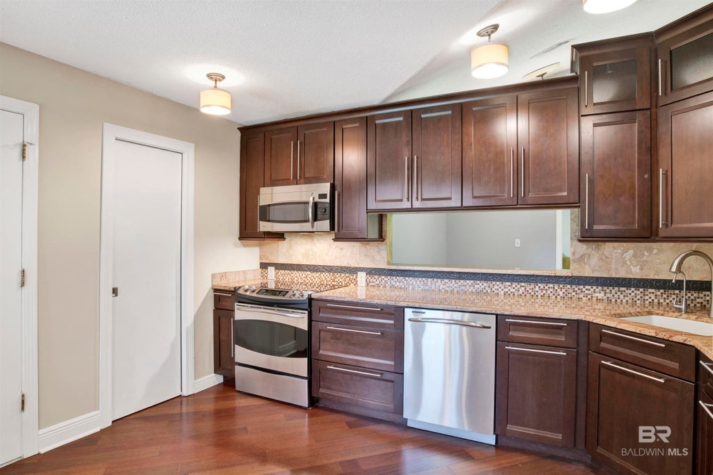 4 Bed 2.00 Bath Home in Lake Forest, Daphne - For Sale $325000