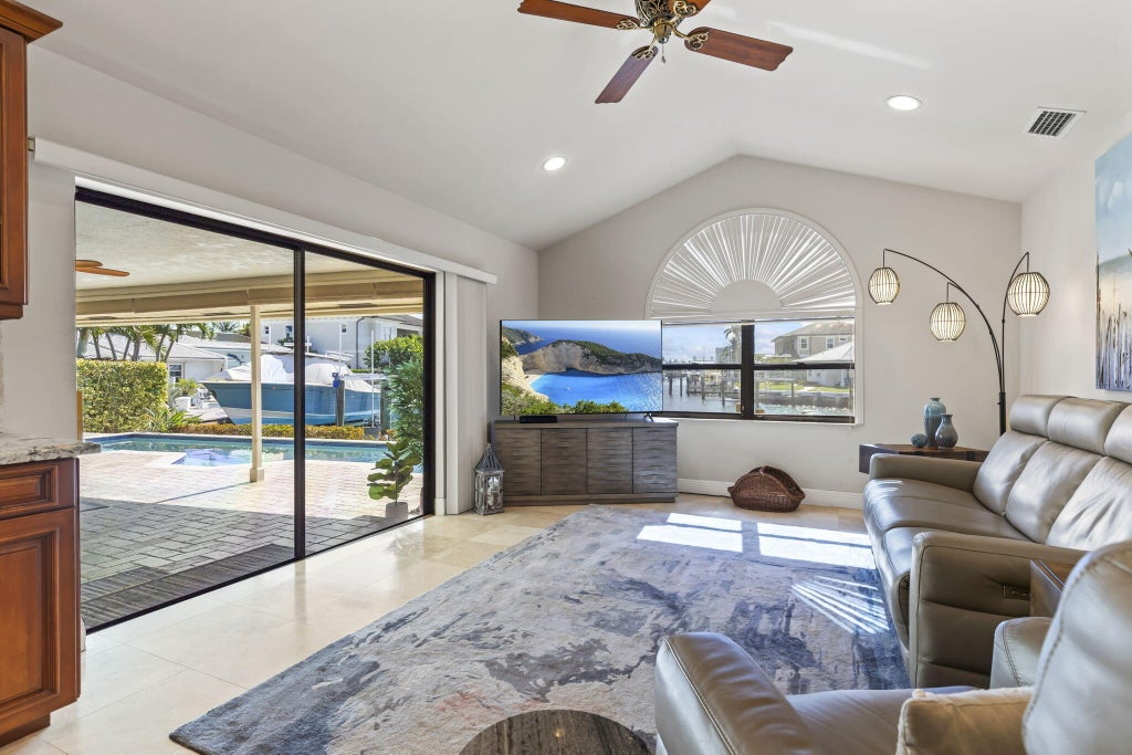 3819 N Ocean Drive, Singer Island Property Listing: MLS® #RX-11094994