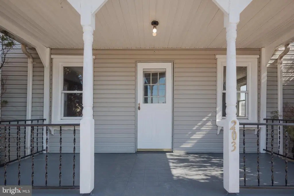 203 S George St, Ranson Property Listing: MLS® #WVJF2016196