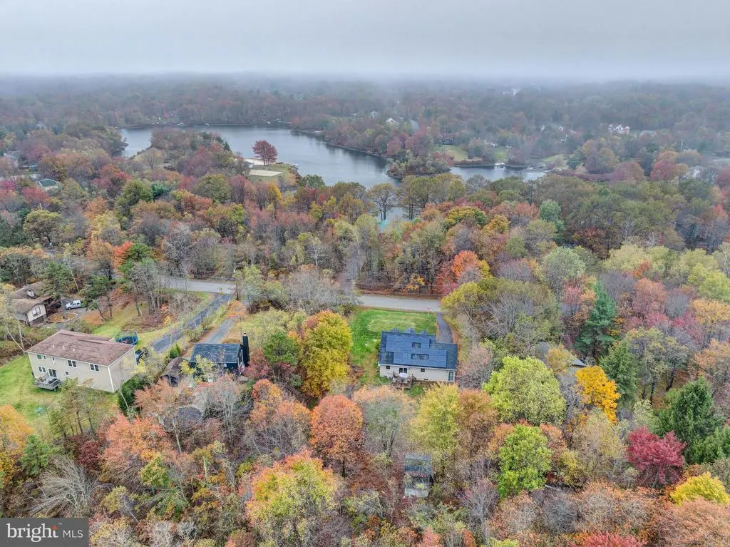 306 Cedar Dr, Long Pond Property Listing: MLS® #PAMR2005688