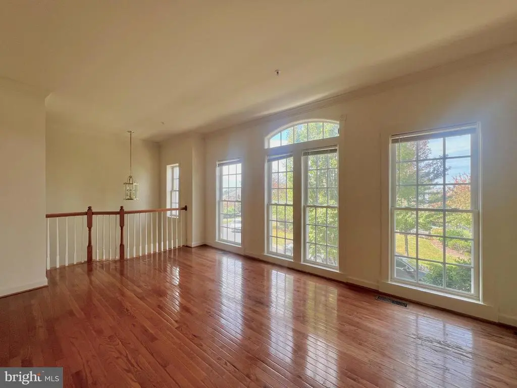 12919 Benton Park Cir, Clarksburg Property Listing: MLS® #MDMC2203546