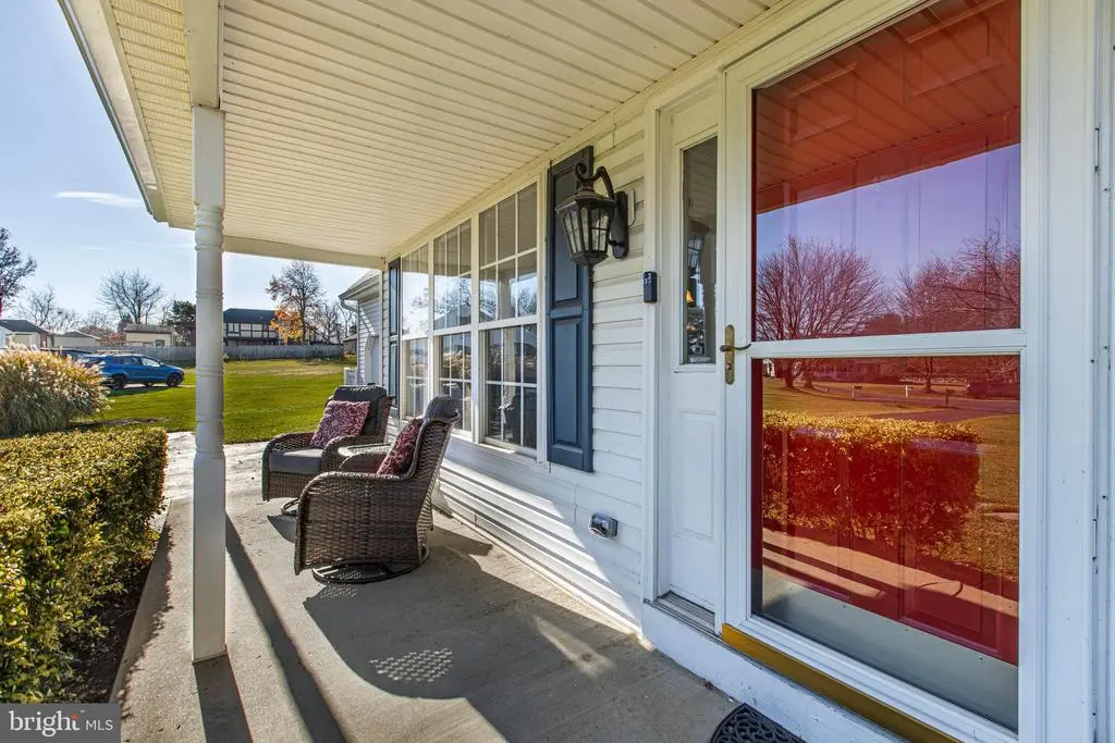 107 Skyview Ln, Avondale Property Listing: MLS® #PACT2113496