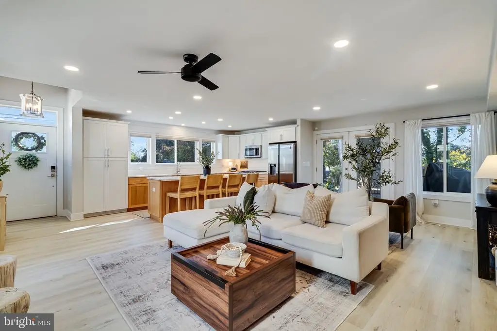 84 Chesapeake Ave, Prince Frederick Property Listing: MLS® #MDCA2024176