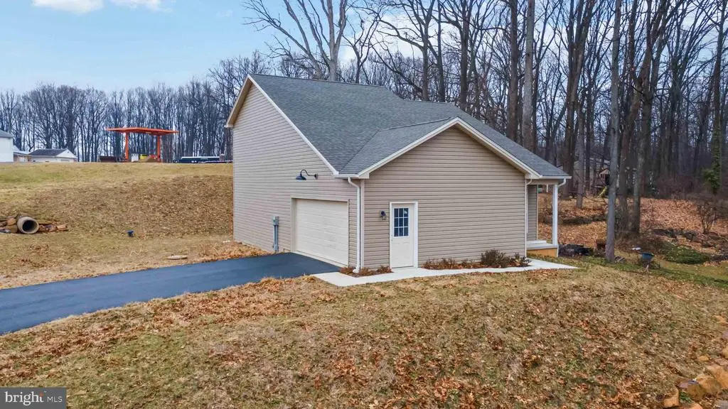 1735 Quarry Rd, Lebanon Property Listing: MLS® #PALN2024362