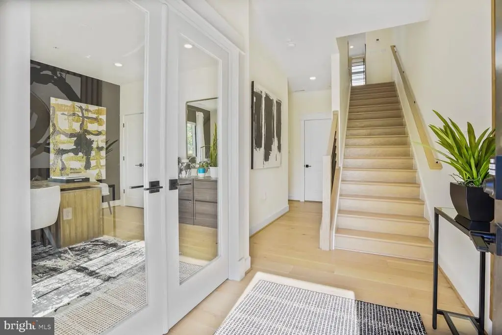 42116 Hazel Grove Terrace, Ashburn Property Listing: MLS® #VALO2114132