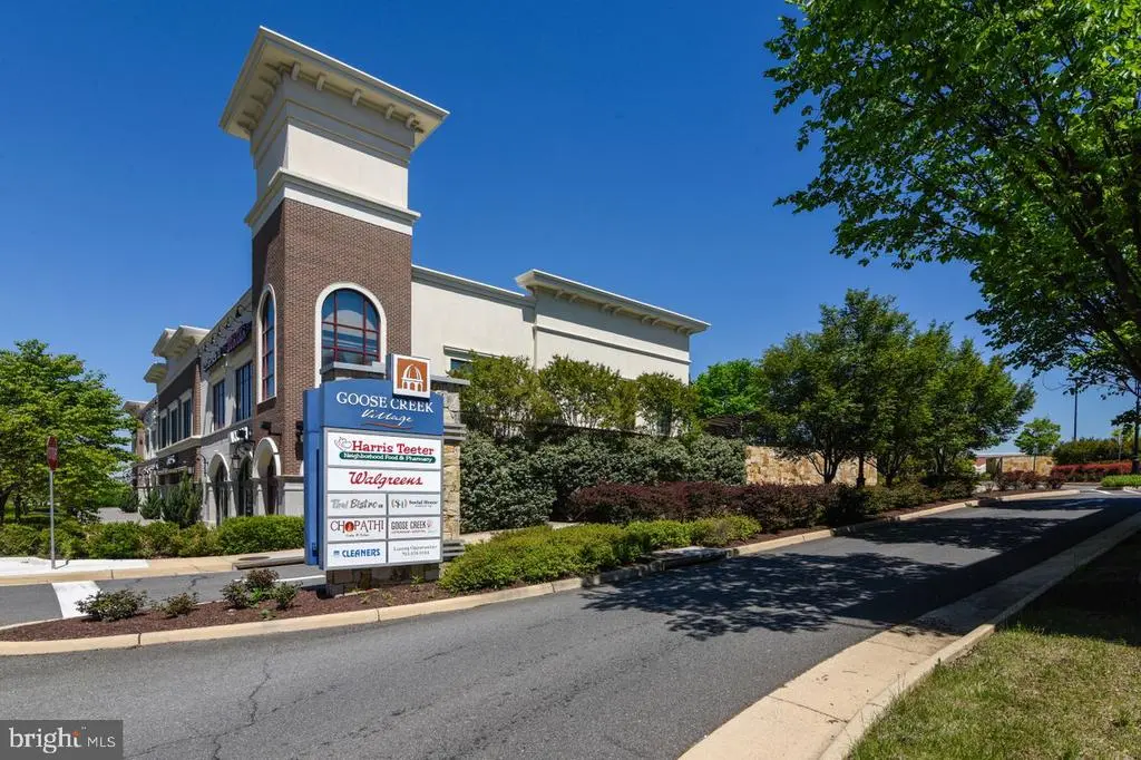 20630 Sibbald Sq, Ashburn Property Listing: MLS® #VALO2114740