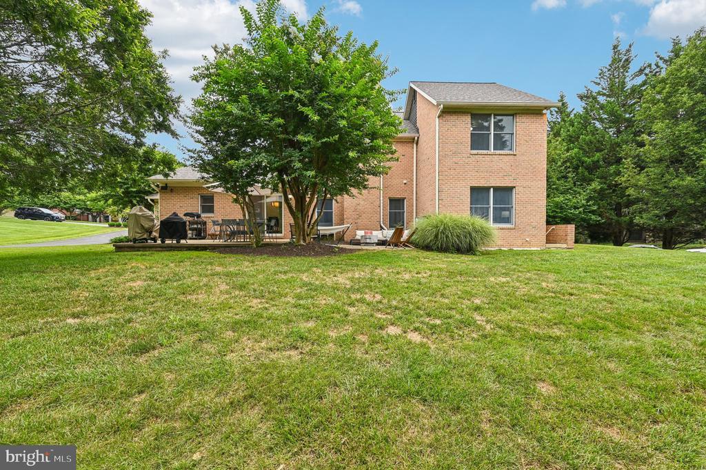 2 Hurlingham Ct, Pikesville Property Listing: MLS® #MDBC2133866