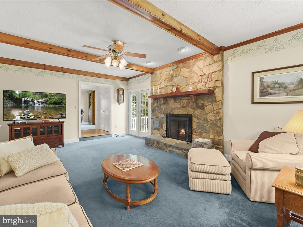 17580 Hardy Rd, Mount Airy Property Listing: MLS® #MDHW2055532