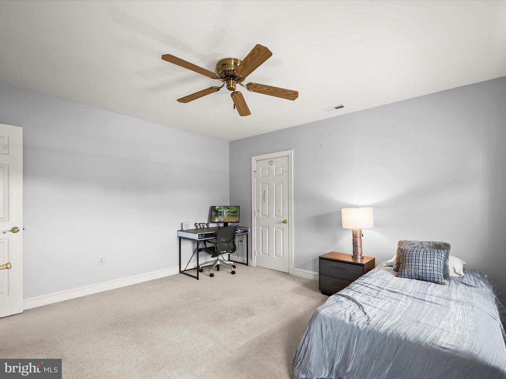 17580 Hardy Rd, Mount Airy Property Listing: MLS® #MDHW2055532