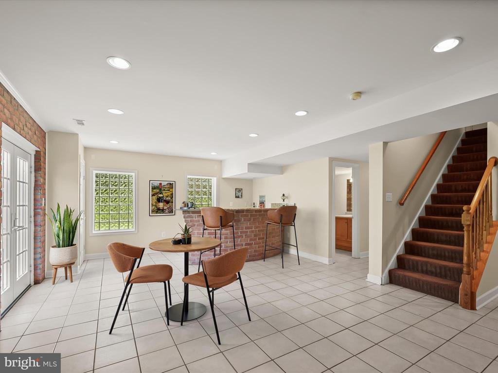 17580 Hardy Rd, Mount Airy Property Listing: MLS® #MDHW2055532