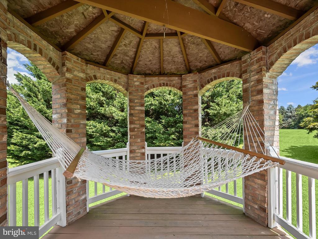 17580 Hardy Rd, Mount Airy Property Listing: MLS® #MDHW2055532