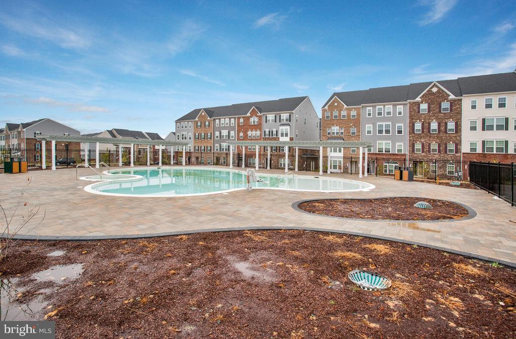 Home for Sale at 5507 Woodyard Rd, UPPER MARLBORO, Contemporary ...