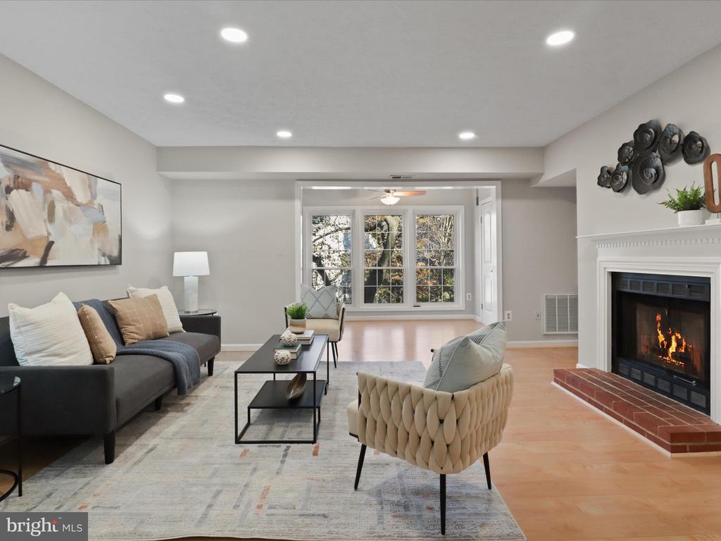 7757 Willow Point Dr #7757, Falls Church Property Listing: MLS® # ...