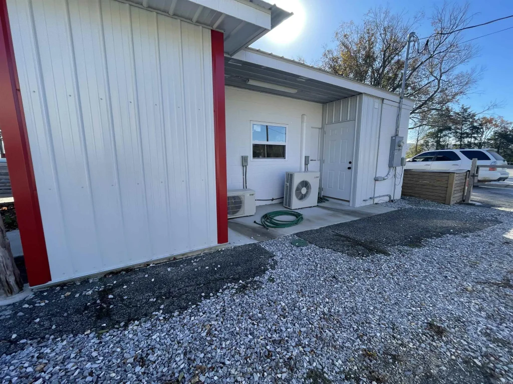 1809 E Main Street, Mountain View Property Listing: MLS® #25045615