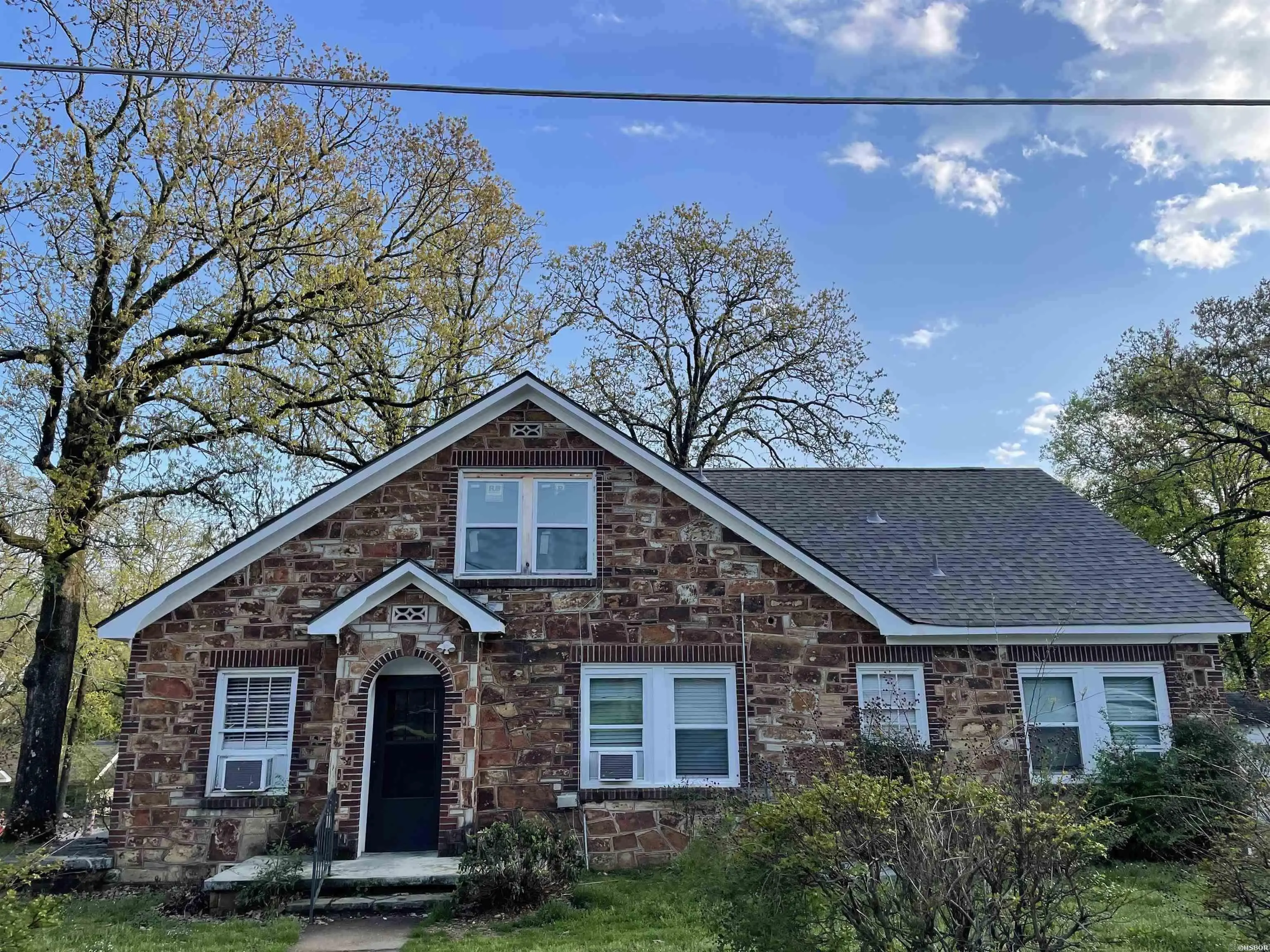 300 Main Street, Hot Springs Property Listing: MLS® #25049873