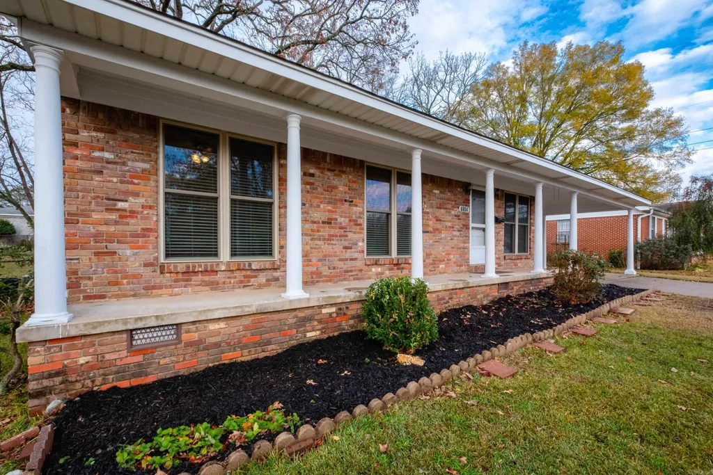 6804 Sandpiper Drive, Little Rock Property Listing: MLS® #25049940