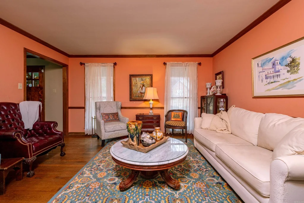 5916 North Hills Boulevard, Sherwood Property Listing: MLS® #25049953