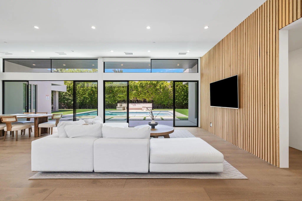 473 Burton Way N, Palm Springs Property Listing: MLS® #219140613