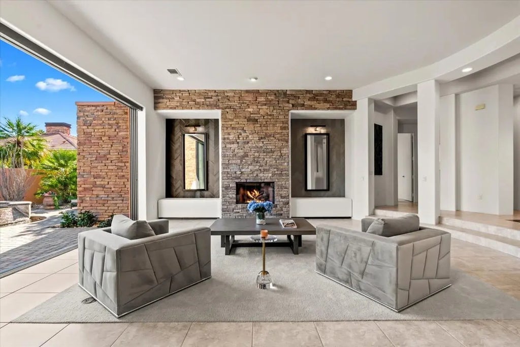 50380 Via Serenidad, La Quinta Property Listing: MLS® #219140912