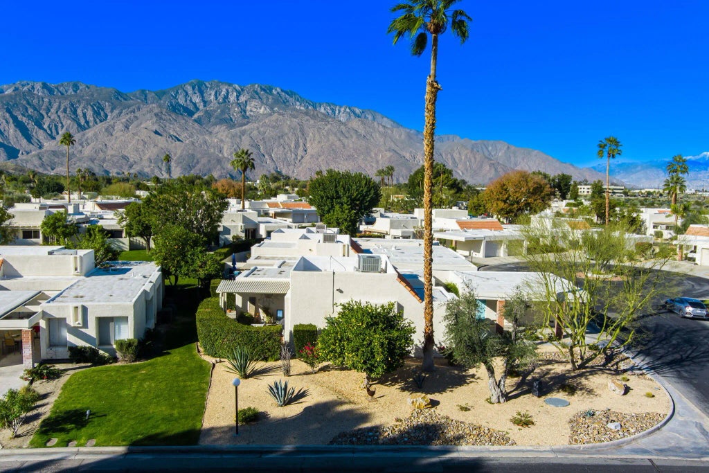 6071 Hazeltine Plaza, Palm Springs Property Listing: MLS® #219141519