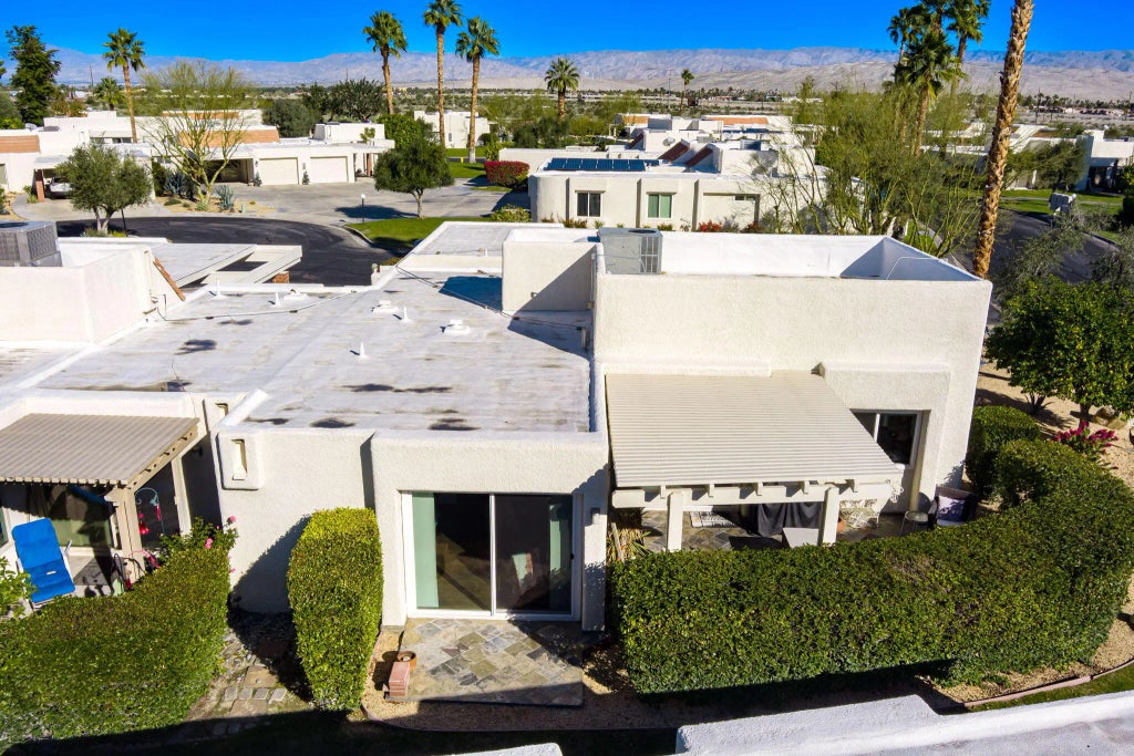 6071 Hazeltine Plaza, Palm Springs Property Listing: MLS® #219141519