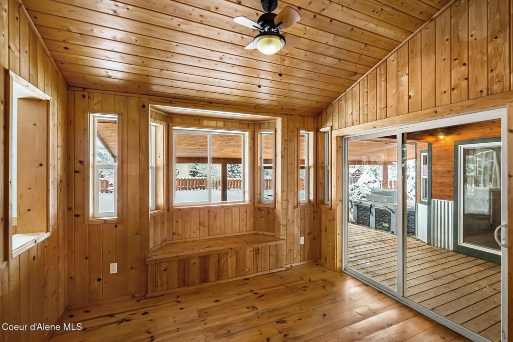 44 Campbell Loop, Laclede Property Listing: MLS® #25-11399