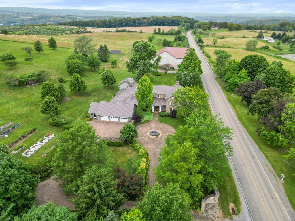 6563 Clearfield Glen Richey Hwy, Clearfield Property Listing: MLS® #05 ...