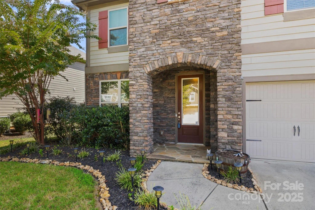 1711 Kelley Lake Drive, York Property Listing: MLS® #4295365