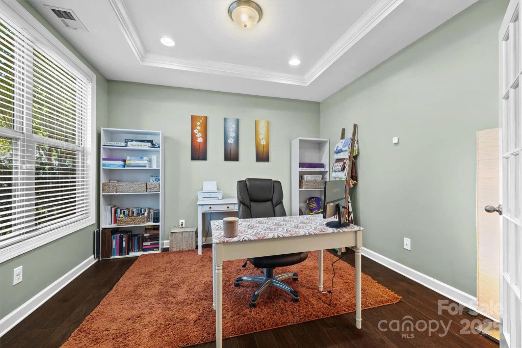 1711 Kelley Lake Drive, York Property Listing: MLS® #4295365