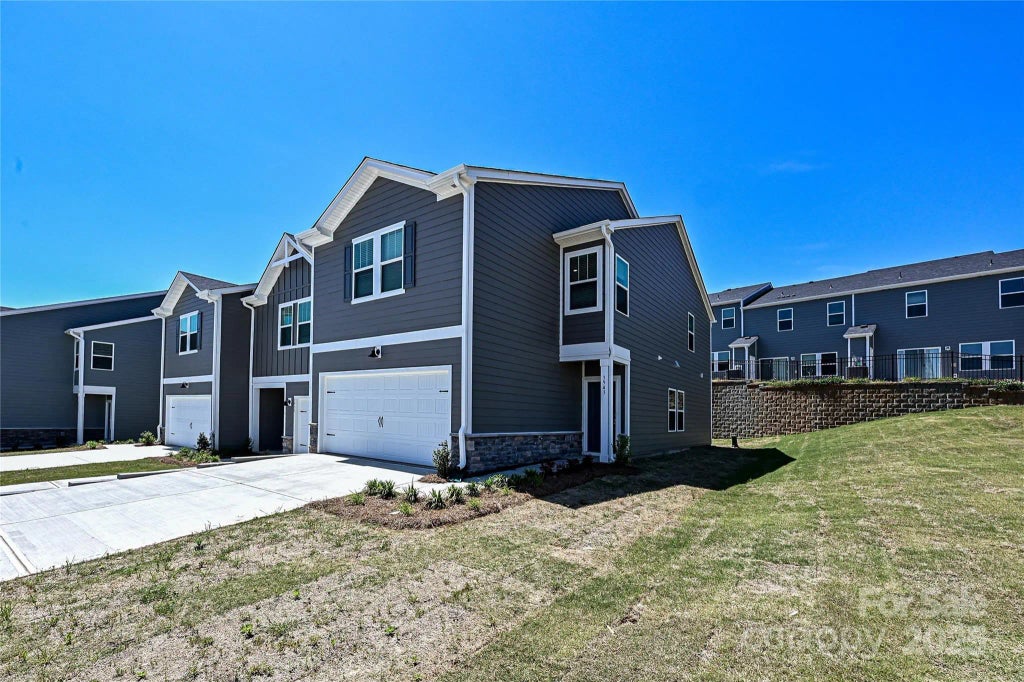 8113 Hidden Springs Trail, Charlotte Property Listing: MLS® #4331244