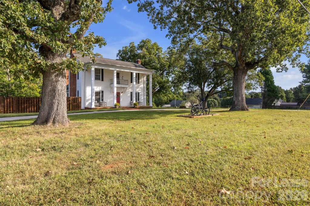 462 Mock Mill Road, Statesville Property Listing: MLS® #4340533