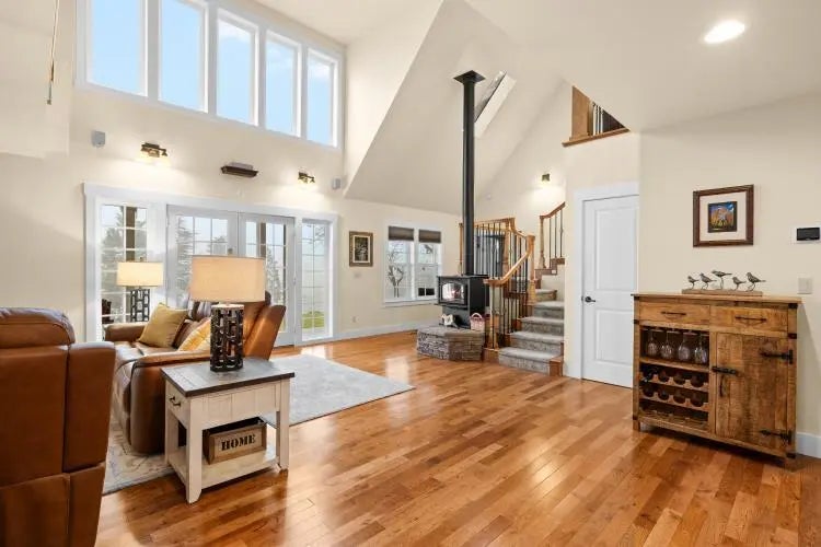 6015 Dark Hollow Road, Medford Property Listing: MLS® #220212915