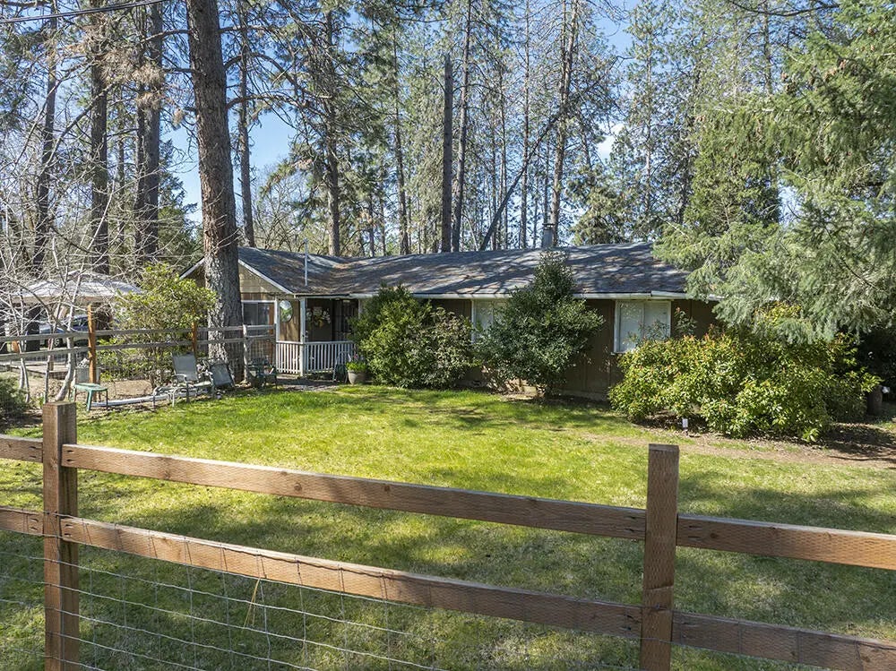 577 Galice Road, Merlin Property Listing: MLS® #220213125