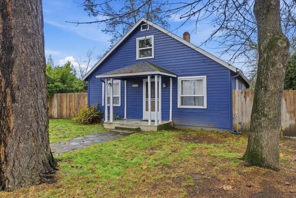 420 Sw Burgess Street, Grants Pass Property Listing: MLS® #220213141