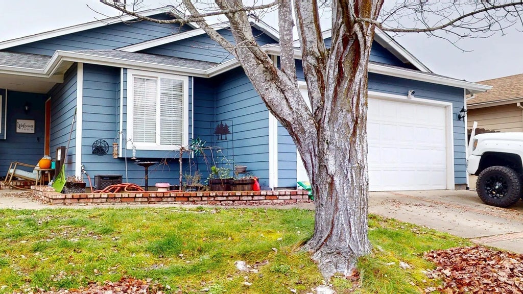 606 Sw Larch Road, Grants Pass Property Listing: MLS® #220213178