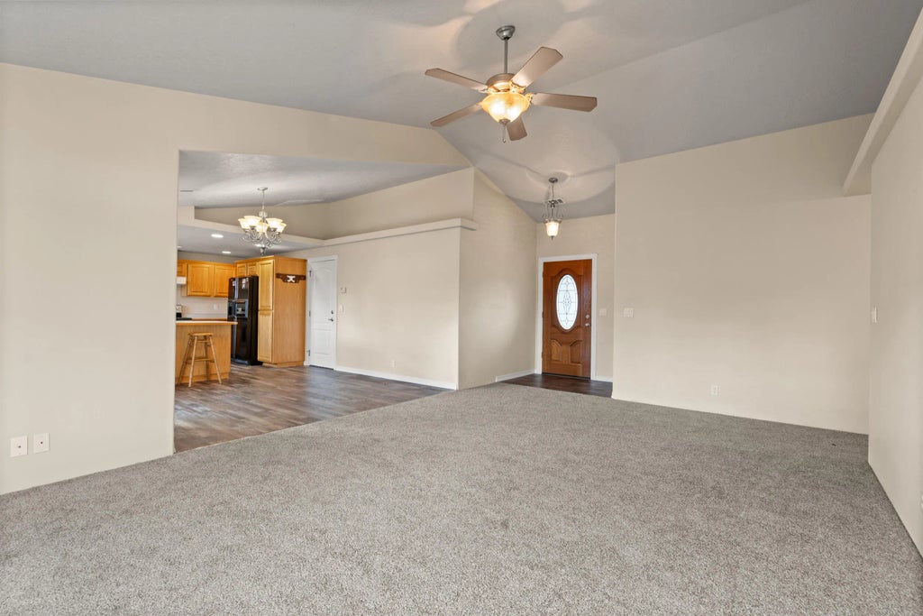 1481 George Tweed Boulevard, Grants Pass Property Listing: MLS® #220213208