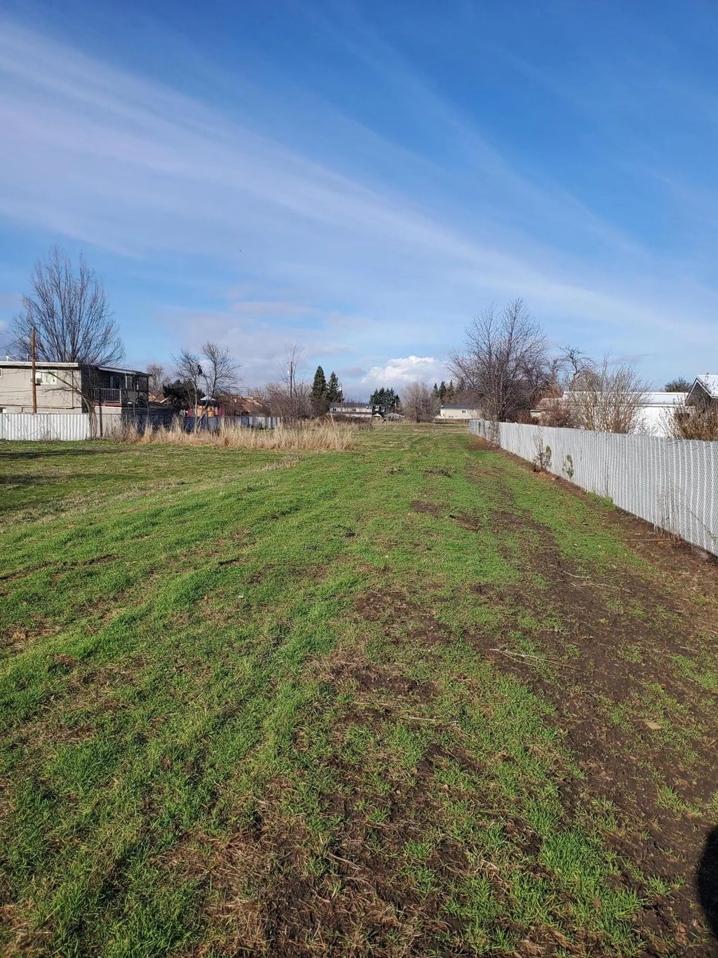 911 Swing Lane, Medford Property Listing: MLS® #220213292