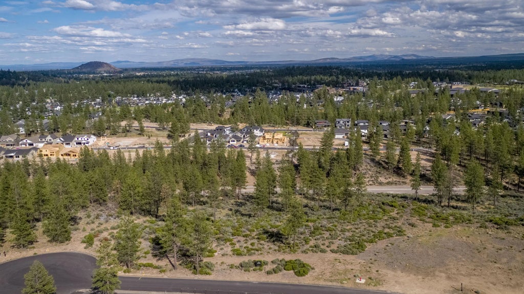 19121 Horizon View Drive, Bend Property Listing: MLS® #220213553