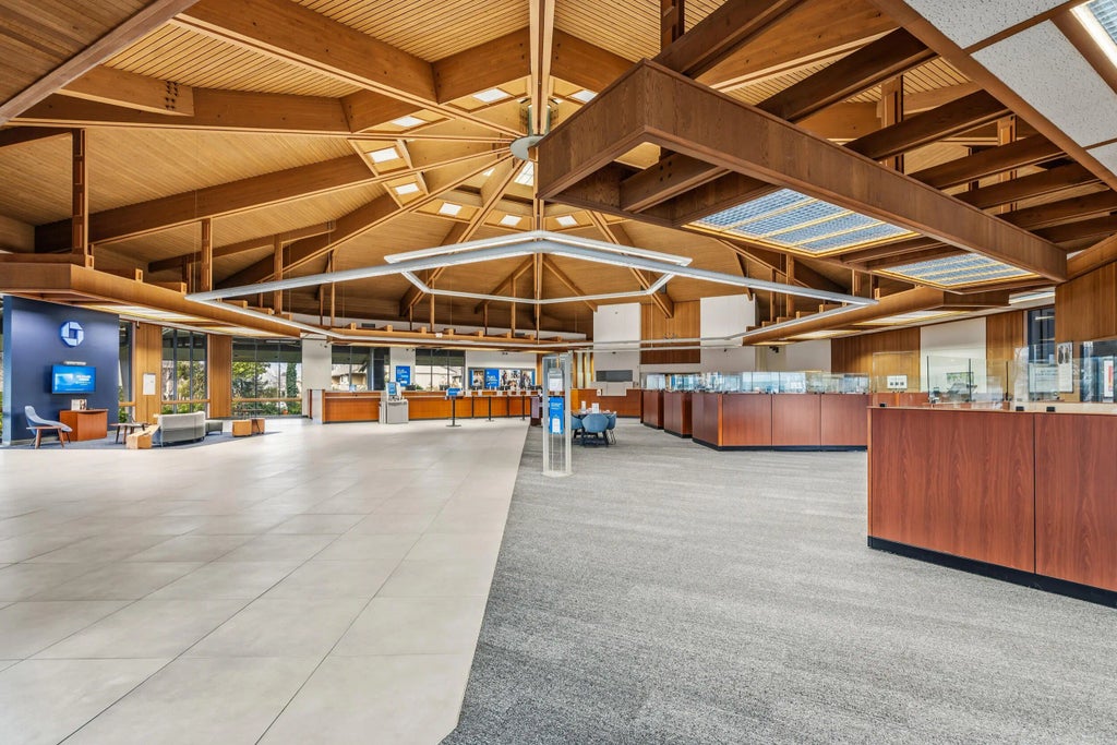 601 Crater Lake Avenue, Medford Property Listing: MLS® #220214212