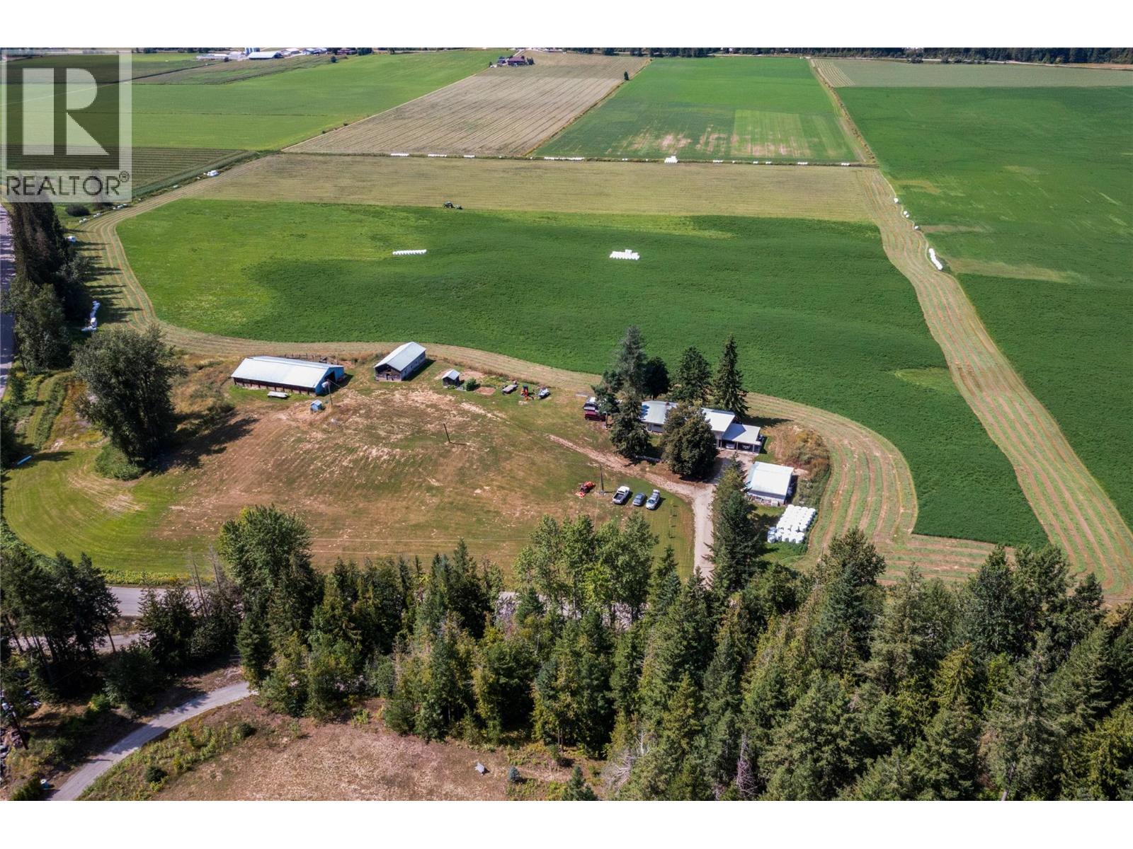 414 Mallory Road, Enderby Property Listing: MLS® #10359060