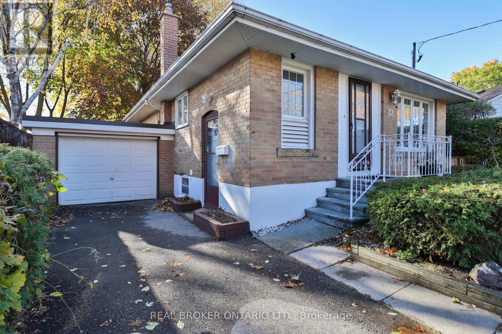 32 Christina Crescent, Toronto (wexford-Maryvale) Real Estate Listing ...