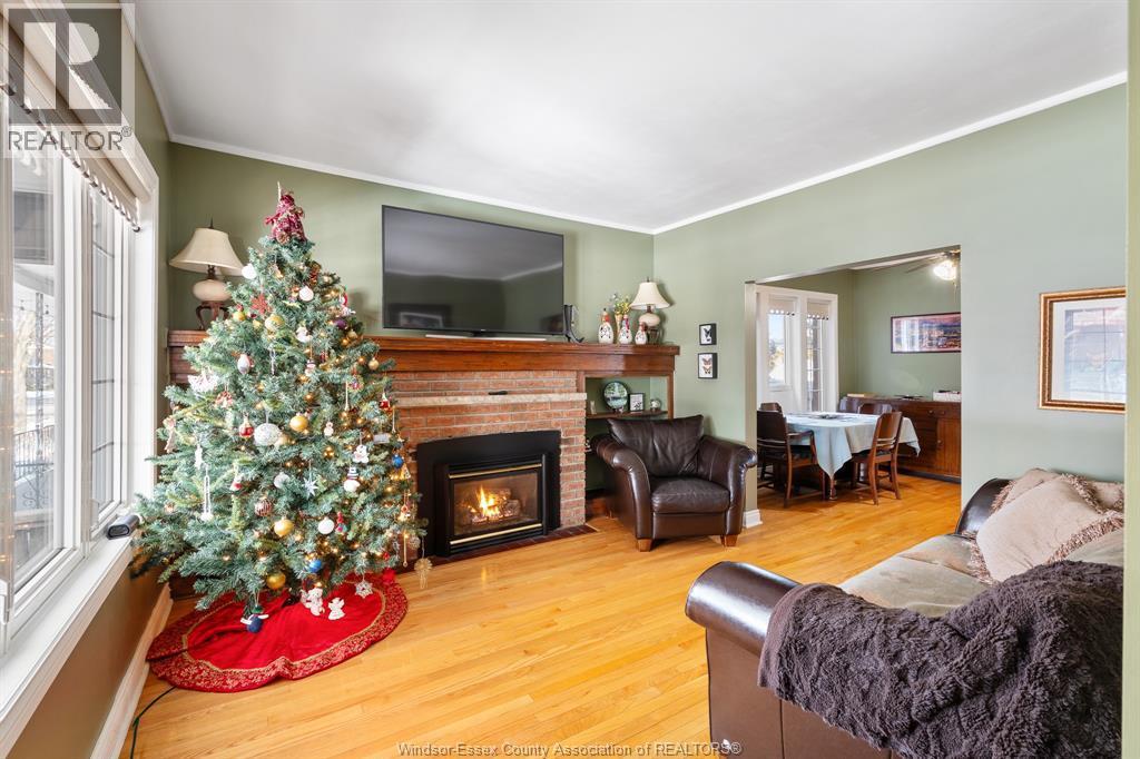 $299900 | House for Sale at 1566 Hall Avenue | Windsor