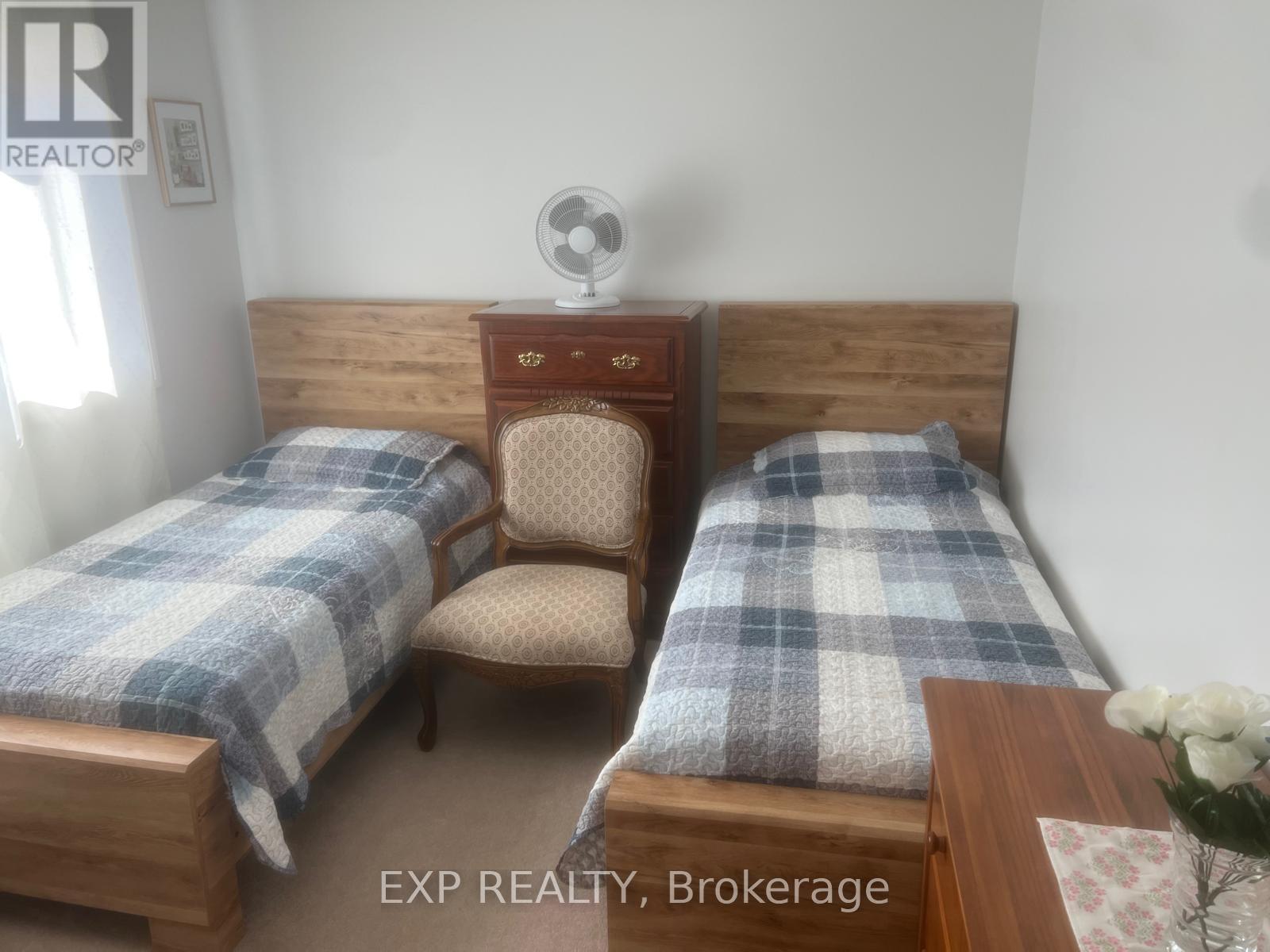 1 - 14 Griffiths Drive, Ajax (central West) Real Estate Listing: MLS® # ...