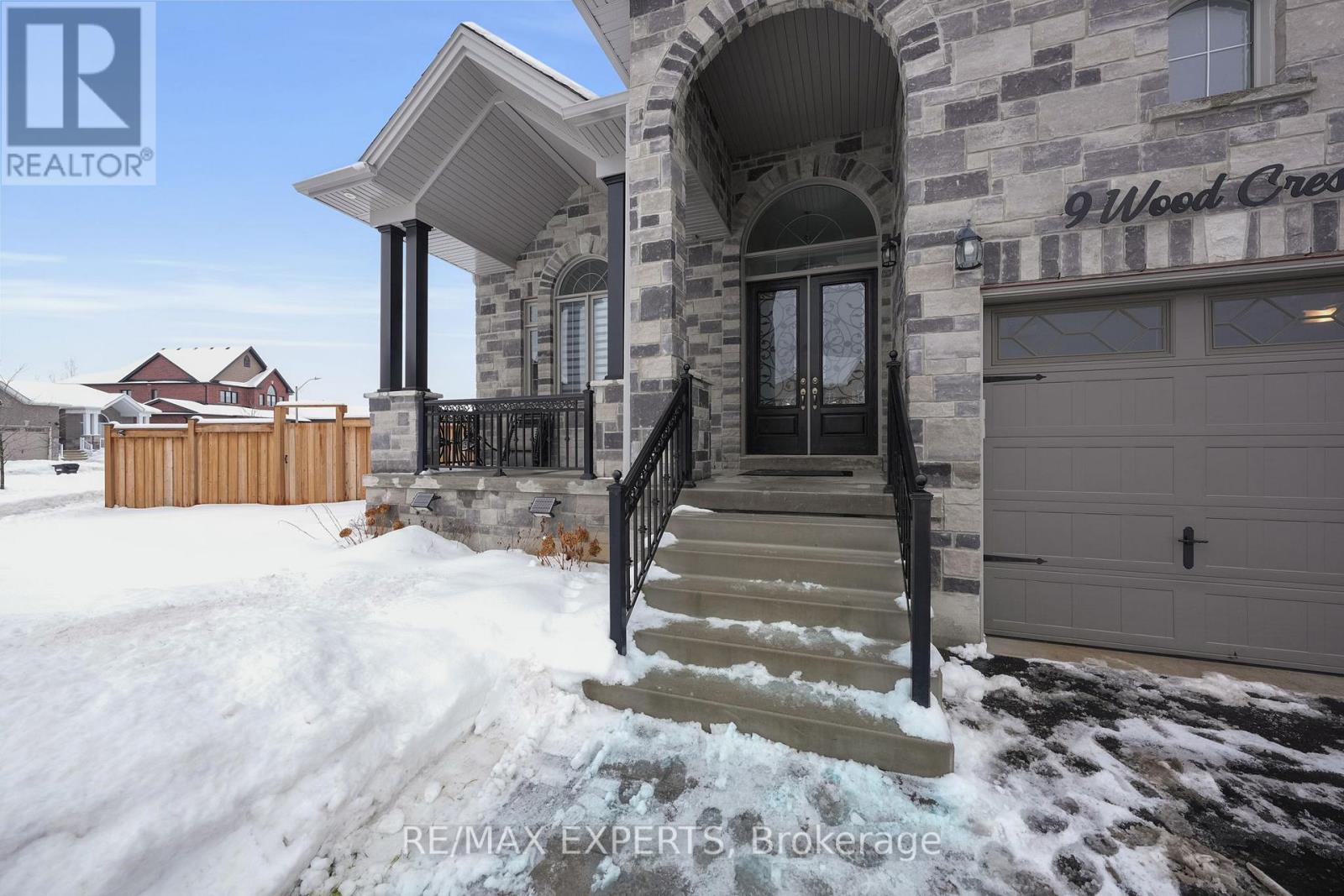9 Wood Crescent, Essa (angus) Real Estate Listing: MLS® #N12685804