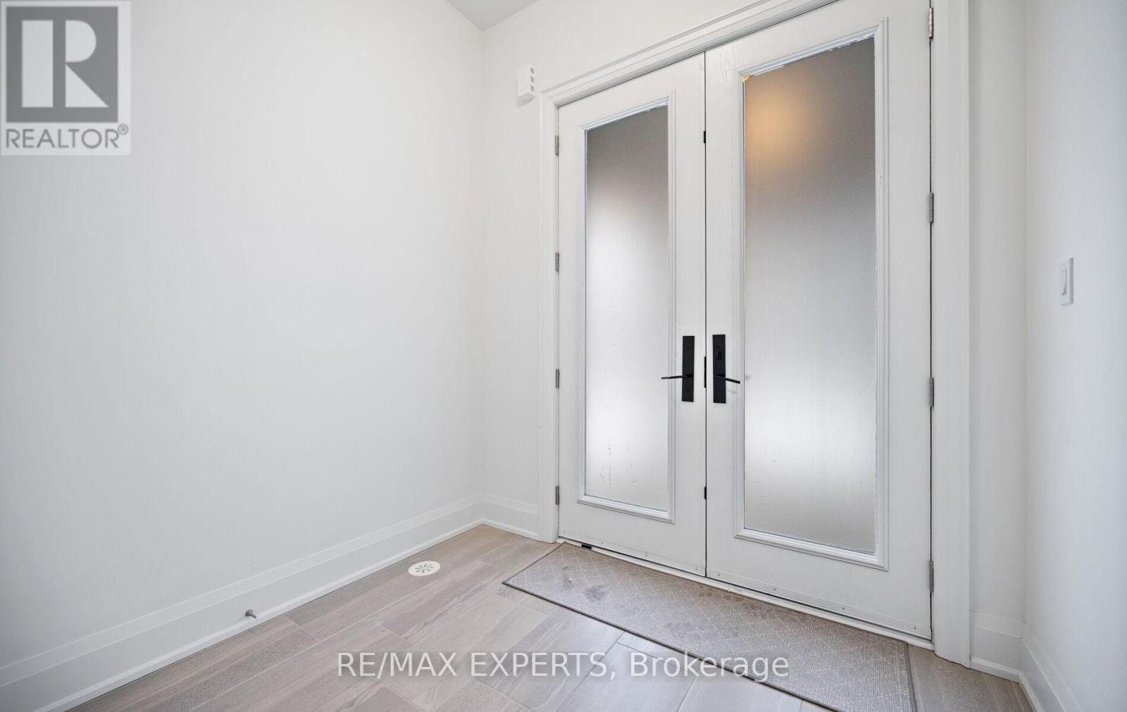 3304 Azam Way, Oakville (go Glenorchy) Real Estate Listing: MLS® #W12711494