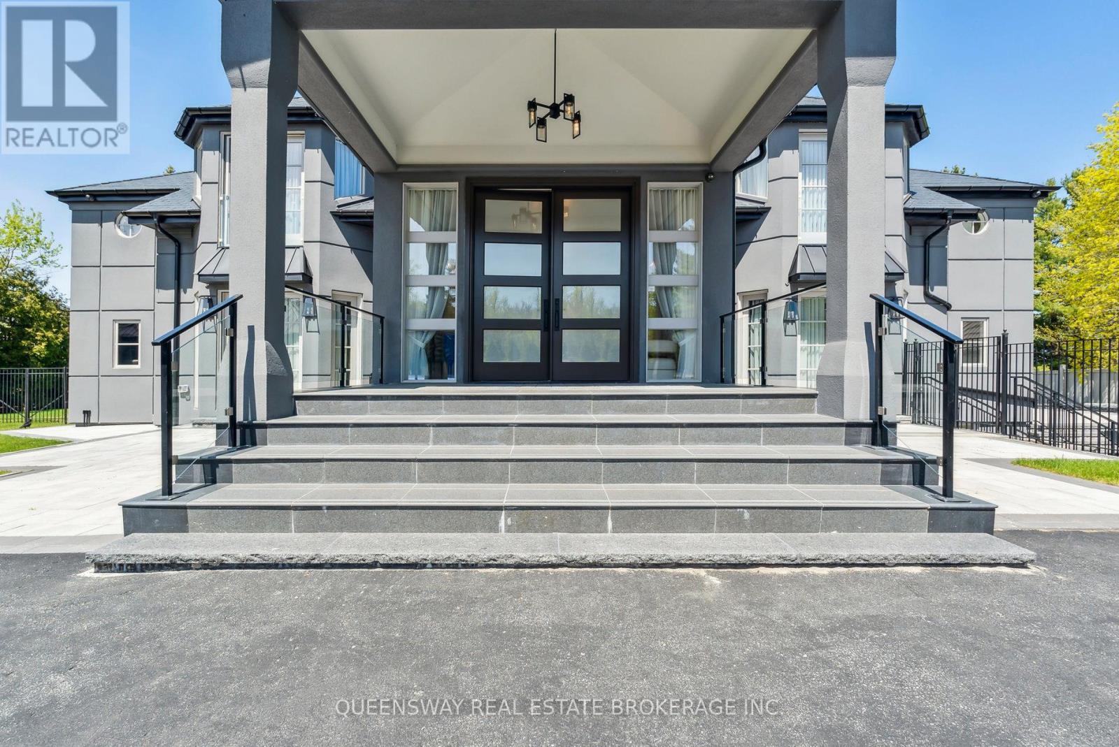 36 Pioneer Trail, Barrie (innis-Shore) Real Estate Listing: MLS® #S12723852