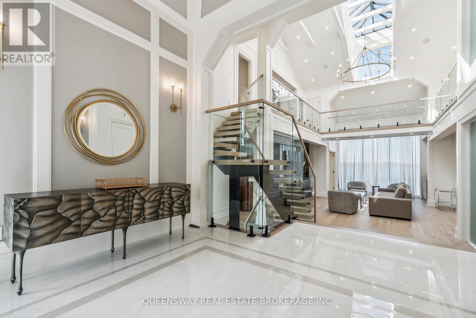 36 Pioneer Trail, Barrie (innis-Shore) Real Estate Listing: MLS® #S12723852