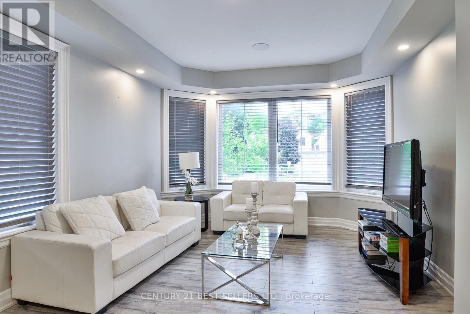 181 Anglo Street, Bracebridge (macaulay) Real Estate Listing: MLS® # ...