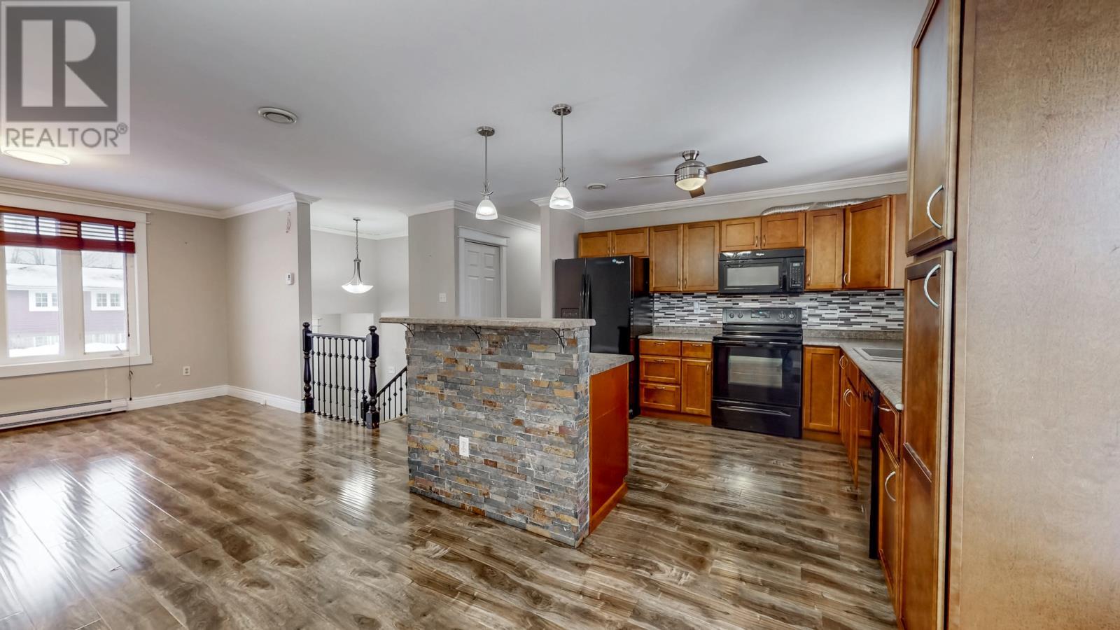 81 Elizabeth Drive, Paradise | For Sale: $289900 | Larry Hann